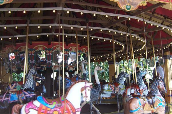 Mystery Lodge | Knott's Berry Farm discount tickets | Undercover Tourist